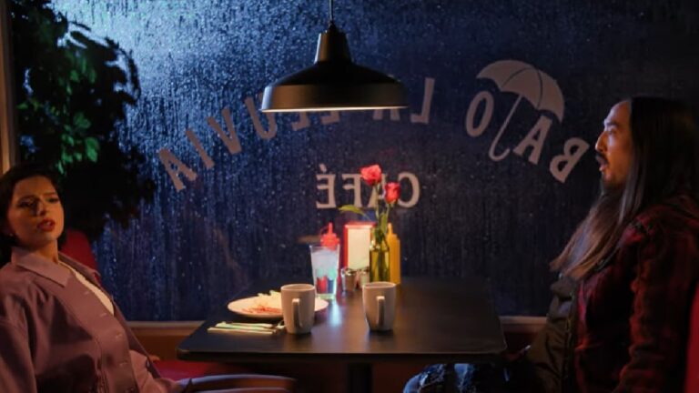 Ángela Aguilar y Steve Aoki reinventan “La gata bajo la lluvia”