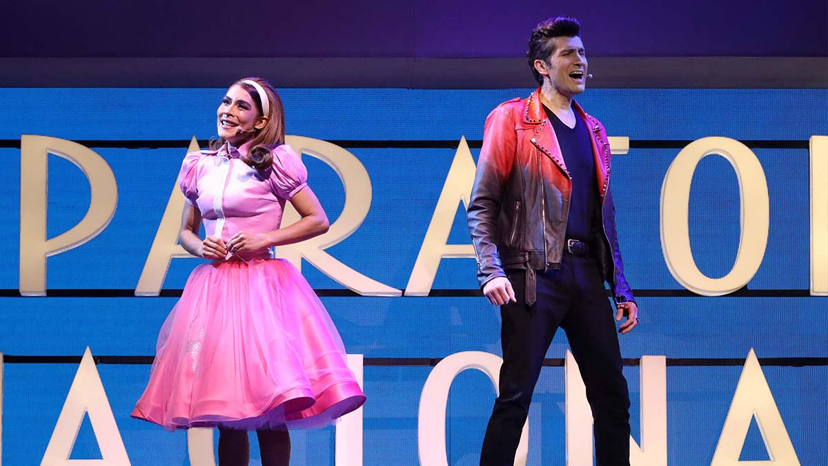 Looks de los 60 al estilo “Vaselina-Timbiriche” para hombre y mujer - UnoTV