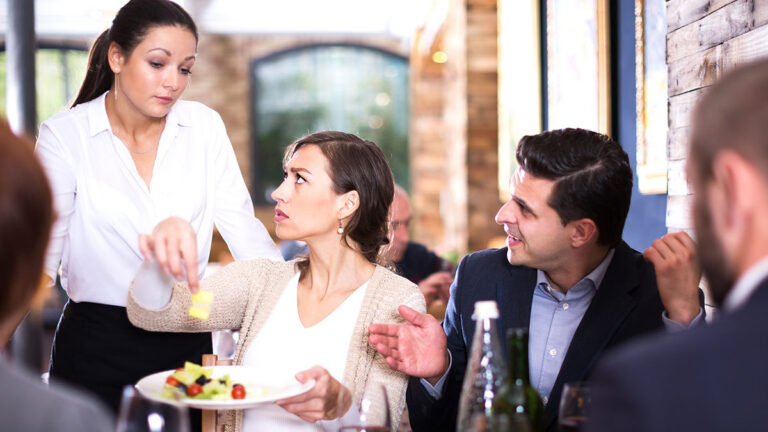 Profeco: Cómo denunciar un restaurante por mal servicio - UnoTV