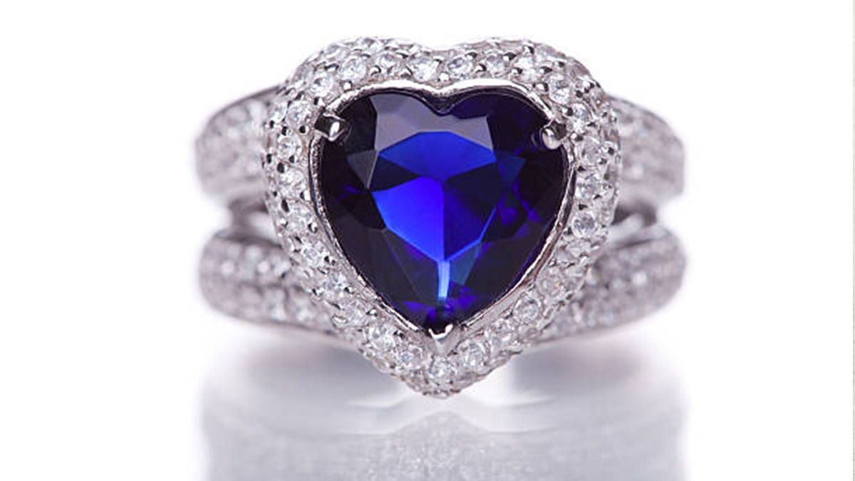 Zafiro la piedra de los nacidos en septiembre; beneficios - UnoTV