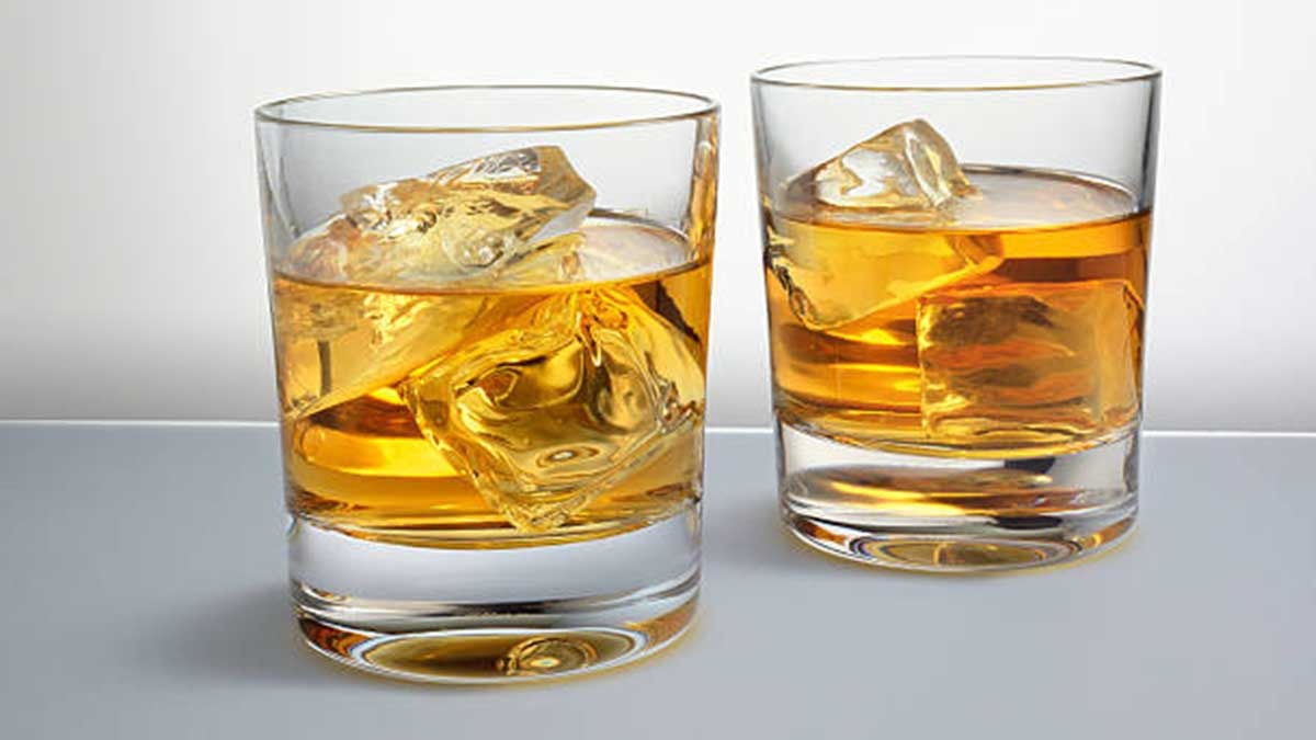 No sabes cómo pedir un trago de manera correcta en un bar, este ...