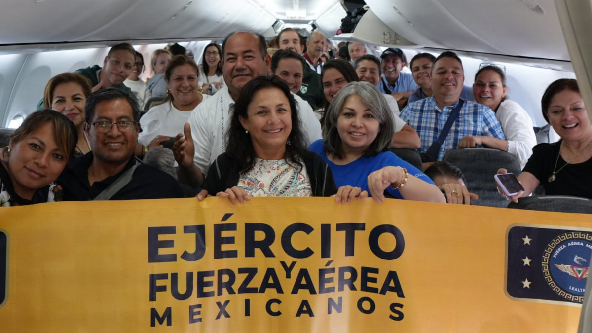 Llega de Israel primer avión de la Sedena con mexicanos rescatados - UnoTV