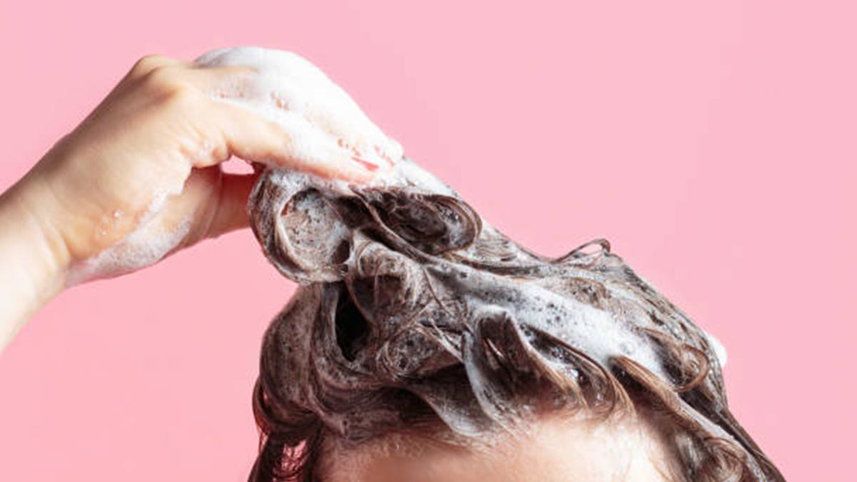 Shampoo de limpieza profunda, ¿para qué sirve? - UnoTV