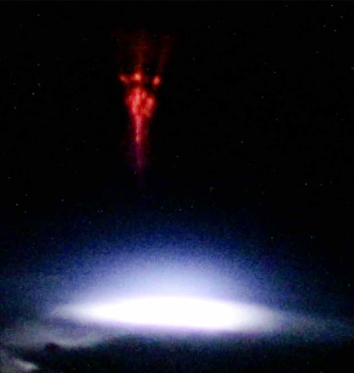 Astronauta Capta Un Sorprendente Duende Rojo En El Espacio Unotv