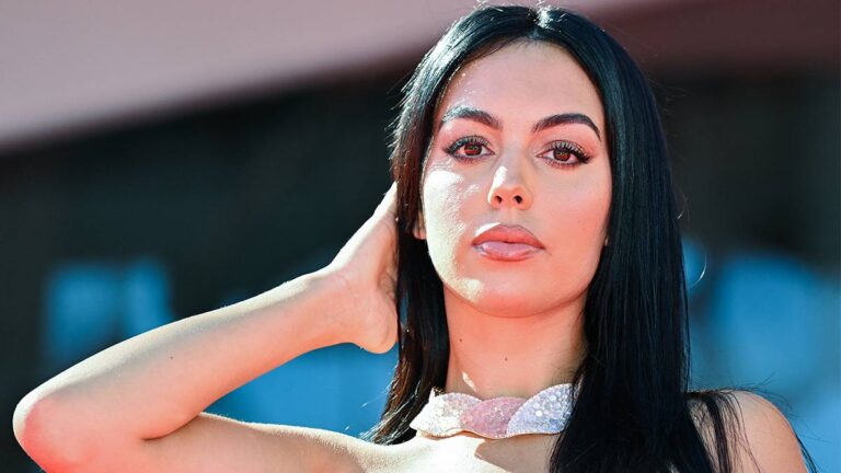 Georgina Rodríguez presume bikini de cristales en Instagram - UnoTV