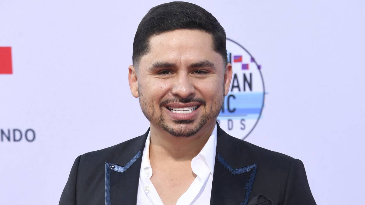 Larry Hernández agredió a trabajador en pleno concierto; video se hace ...