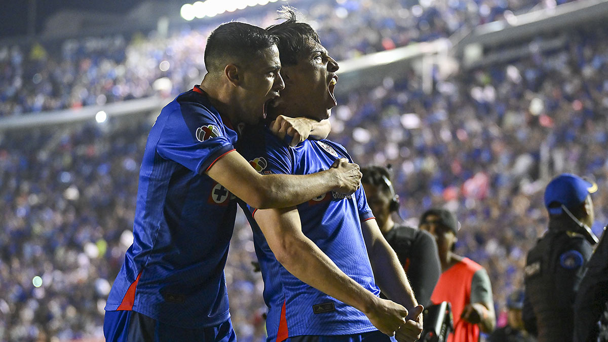 Cruz Azul elimina a Pumas y regresa a una semifinal de la Liga MX tres ...