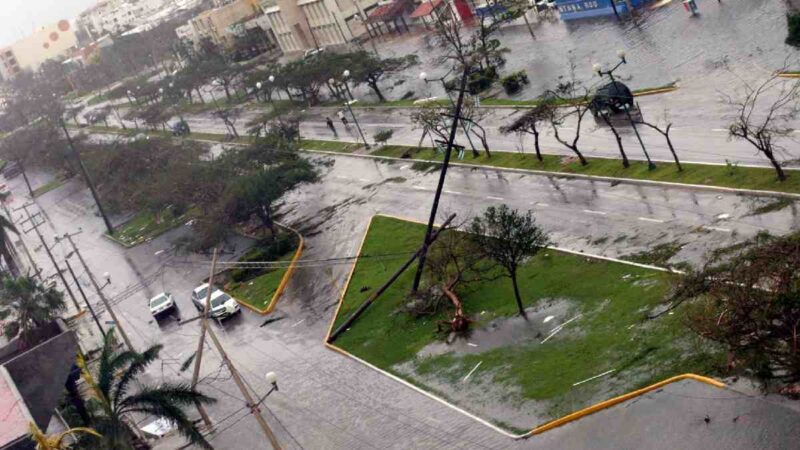 Imágenes huracán Wilma que devastó Quintana Roo en 2005 - UnoTV