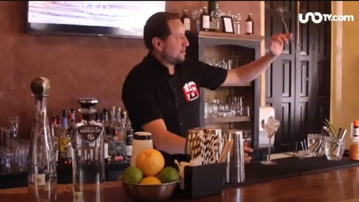 El mejor Flair Bartender de México es queretano - UnoTV