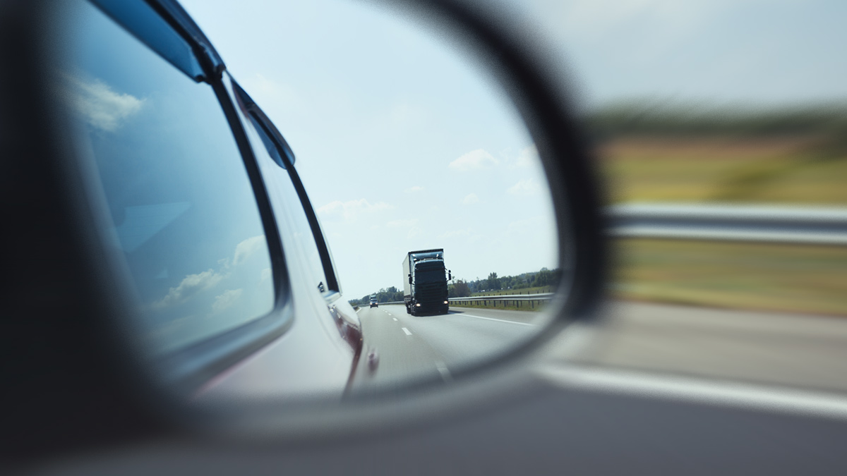 Movilidad: Elimina puntos ciegos en espejos retrovisores del auto - UnoTV