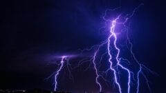 ¿Cómo saber a qué distancia cae un rayo? - UnoTV