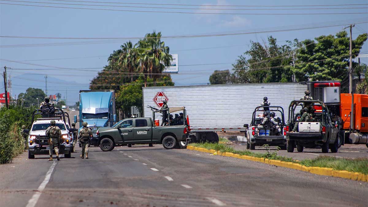 Por tercer día consecutivo, Culiacán reporta balaceras y bloqueos - UnoTV