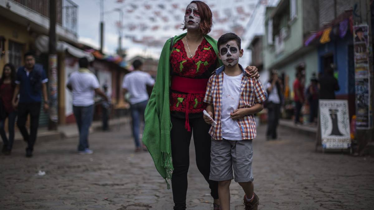 Feria de la Catrina en Capula: Qué hacer y cómo llegar a la capital de ...