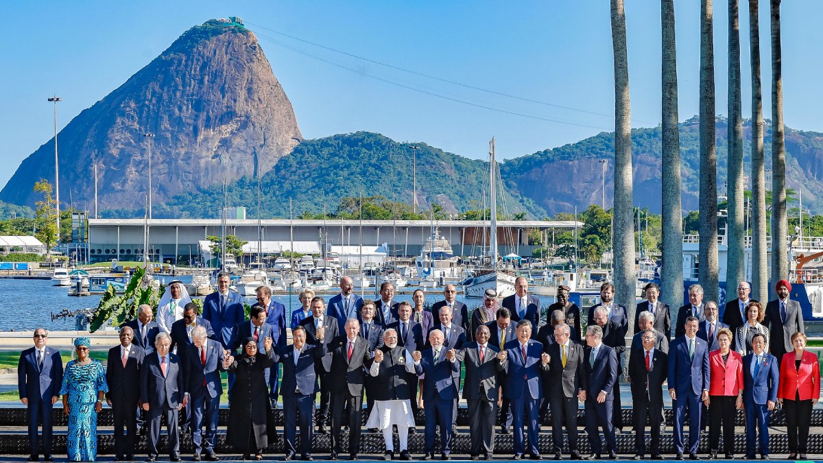 Claudia Sheinbaum se toma fotografía oficial con líderes del G20 en Brasil - UnoTV