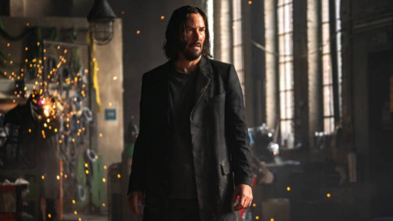 Esta es la rutina de ejercicios de Keanu Reeves que lo mantiene tan ...