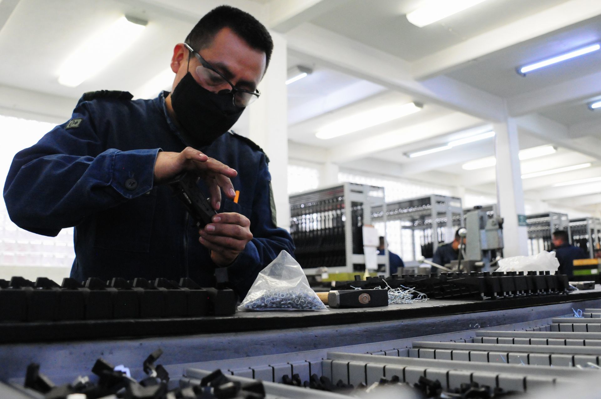 Hecho en México: descubre los secretos del fusil FX-05 - UnoTV