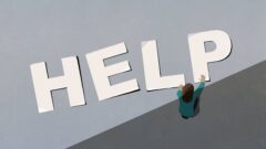 “Help”, el extraño pedido de ayuda en Los Ángeles que se puede ver ...