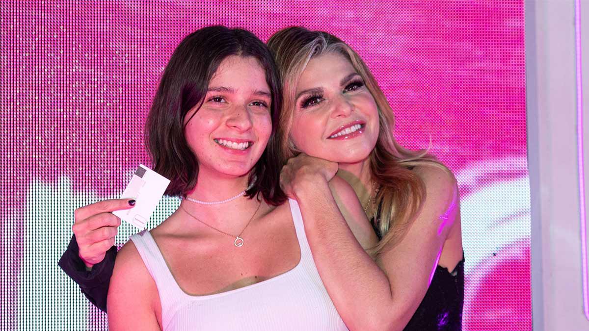 Hija de Itatí Cantoral debuta como modelo con un vestido inspirado en ...