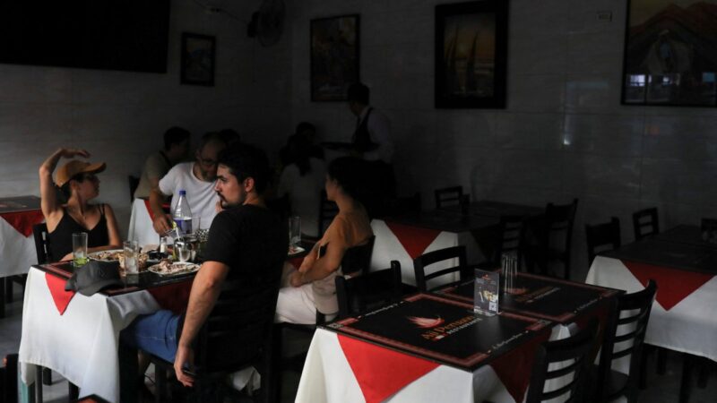 Se registra apagón masivo en Chile; impone estado de excepción y toque ...