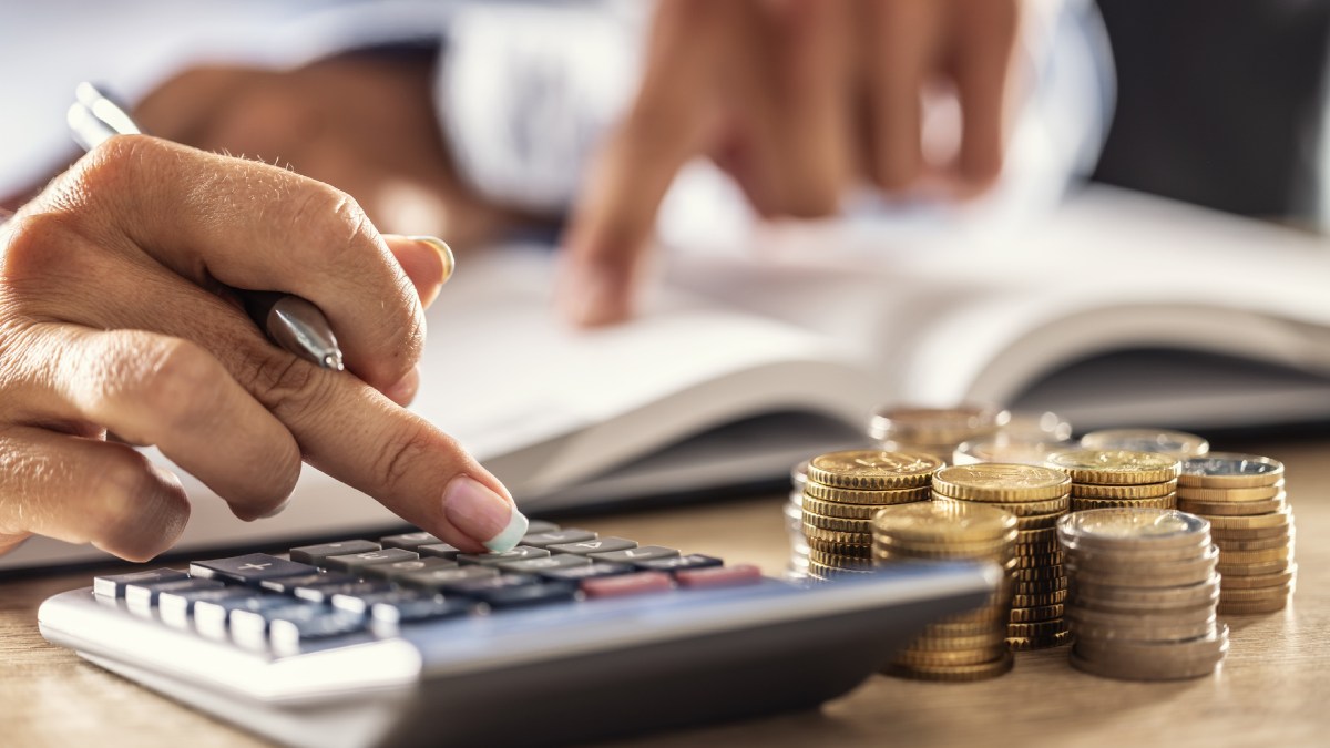 SAT publica retenciones de ISR 2025 para los salarios de entre 8 mil y 20 mil pesos: revisa ...