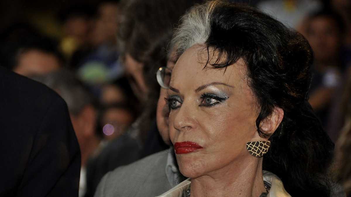 El origen del mechón de cabello blanco de "Tongolele" - UnoTV