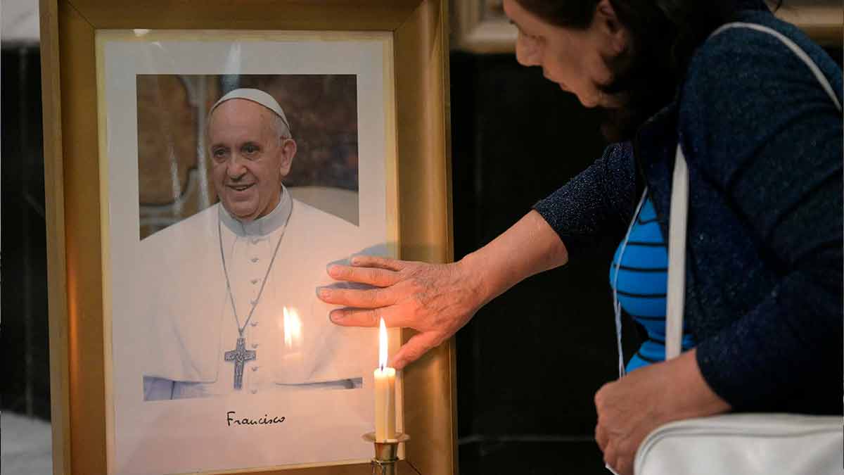 El Papa pasa una noche tranquila y se encuentra descansando - UnoTV