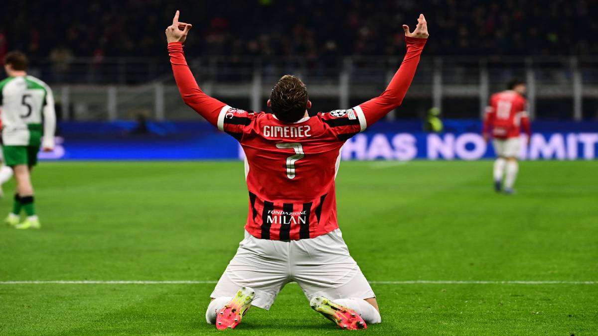 Santi Gimenez promociona el nuevo jersey del Milan; VIDEO - UnoTV