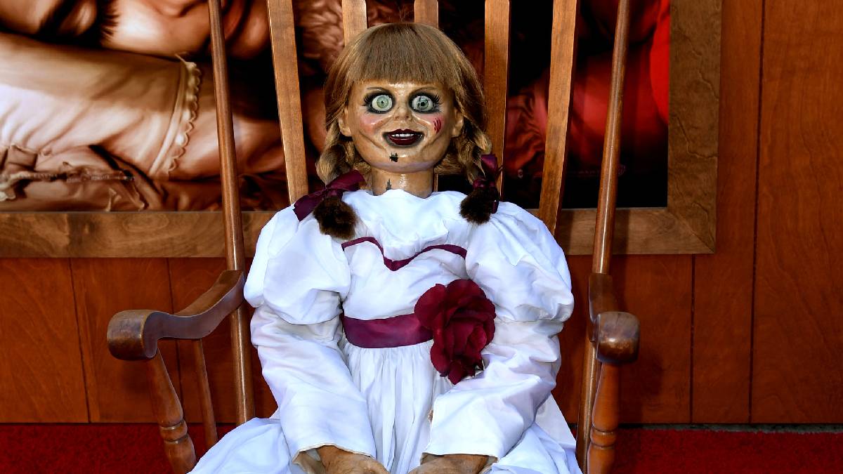 Muñeca Annabelle, bajo llave: la acusan de incendio y fuga en Nueva ...