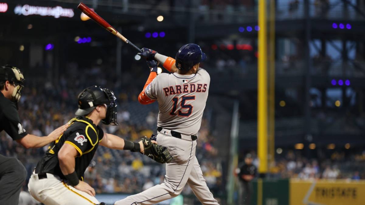 ¿Quién es Isaac Paredes, bateador mexicano que está brillando con los ...