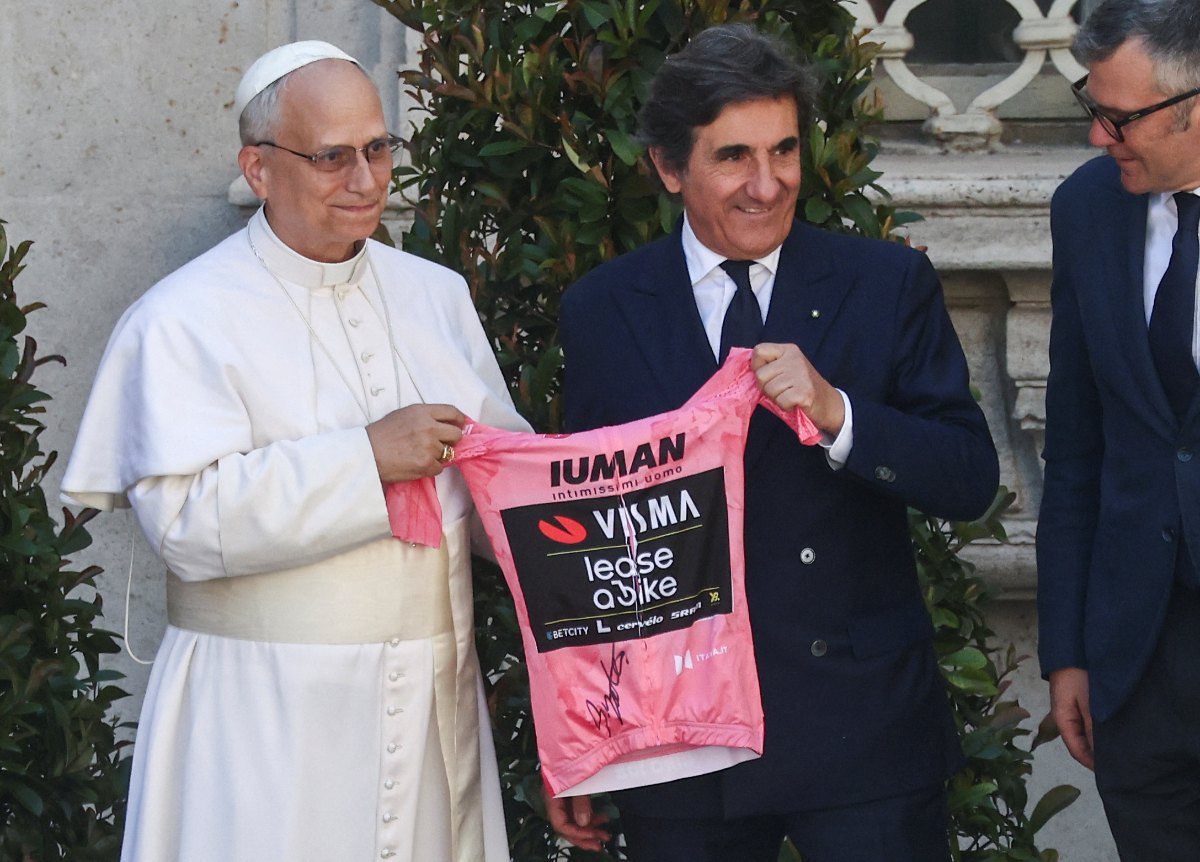 Papa León XIV saluda al mexicano Isaac del Toro en el Giro de Italia ...