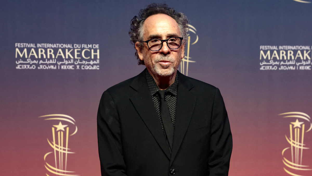 Tim Burton es captado en una trajinera en Xochimilco durante su visita ...