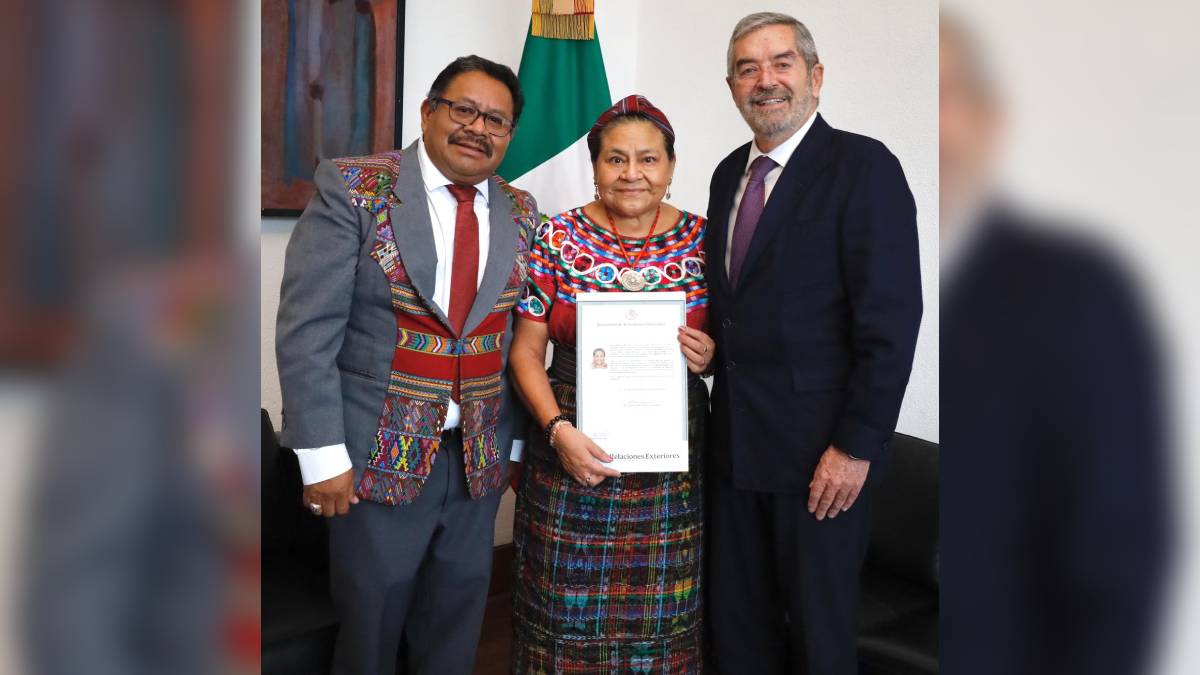Rigoberta Menchú ya es mexicana; recibe carta de naturalización en la SRE - UnoTV