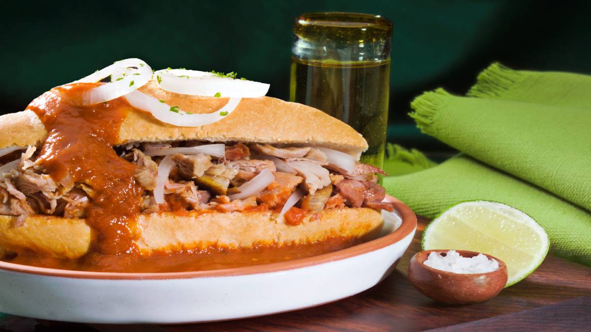 Día Municipal de la Torta Ahogada en Guadalajara con tortas gratis - UnoTV