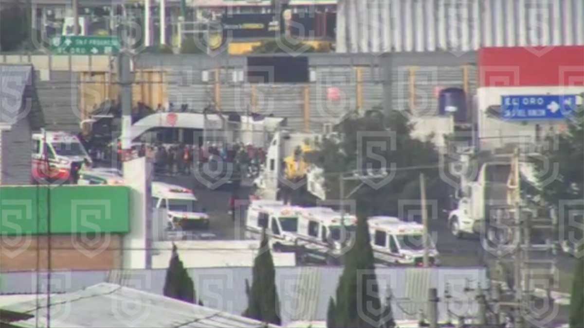 Tren destroza autobús de pasajeros en Atlacomulco; hay muertos y heridos - UnoTV