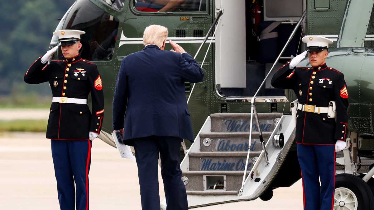 Trump revela que un “amigo” donó 130 mdd para pagar a soldados - UnoTV